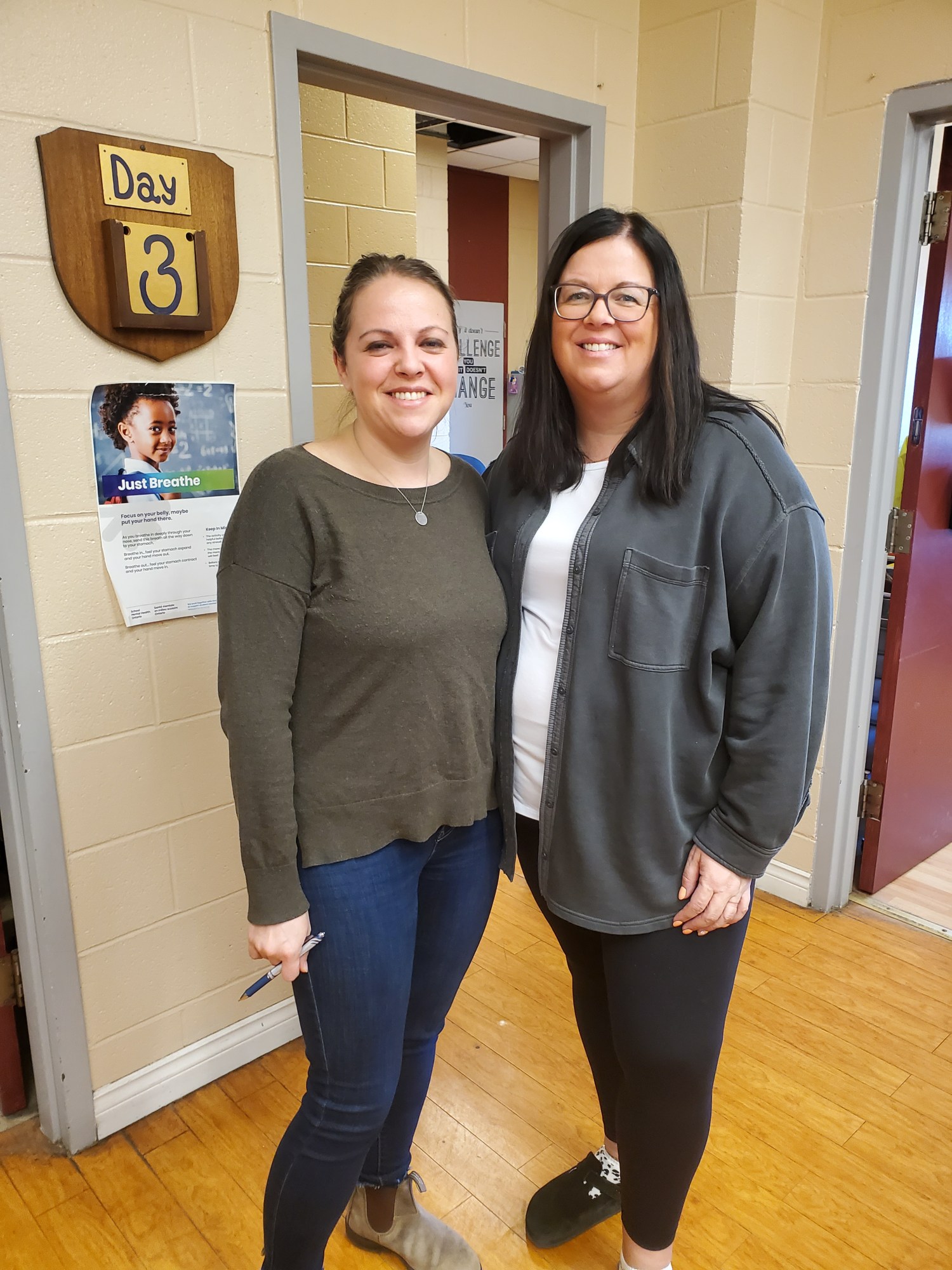 Macdonald Drive Junior High – Home of the Grizzlies